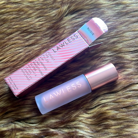 LAWLESS | Makeup | Nwt Lawless Forget The Filler Lipplumping ...